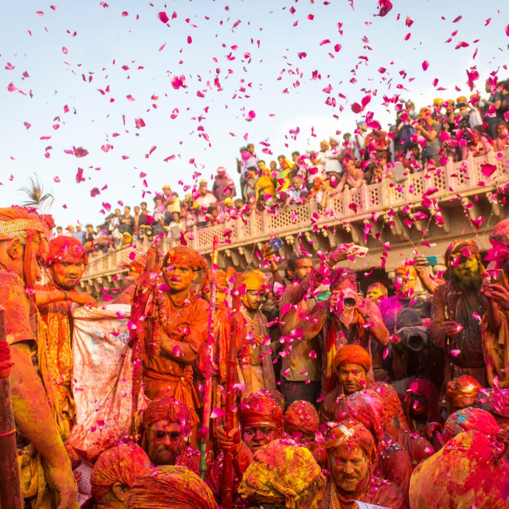 Celebrating Holi? Visit these Places in India to enjoy it! - Expatria Blog